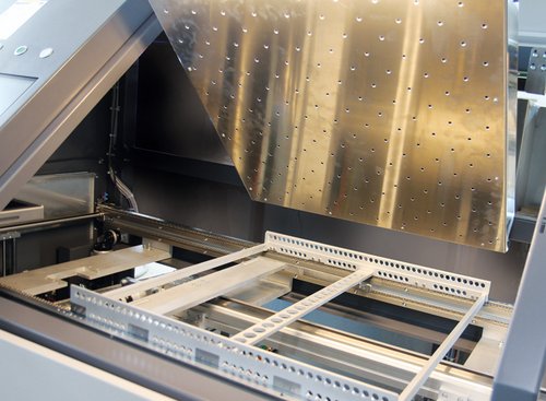 Rehm with vapor phase soldering system at Amper