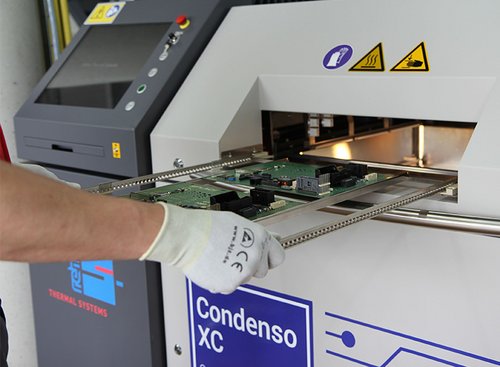 Injection principle for flexible profiling in vapour phase soldering ...